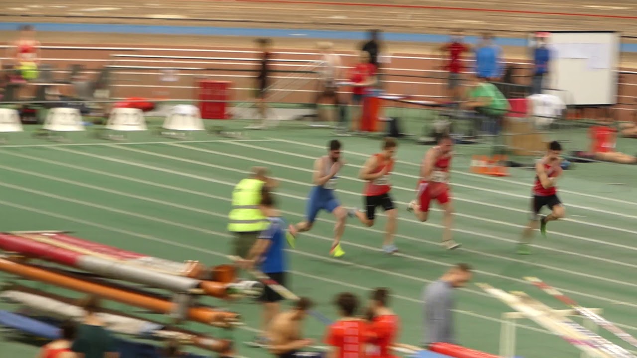 Papp Bence 60 m-es síkfutása - YouTube
