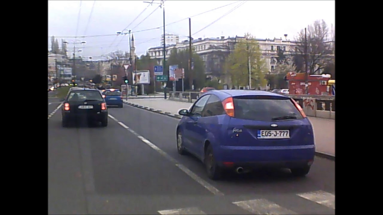 Nepropisno prestrojavanje na semaforu situacija 3 - YouTube