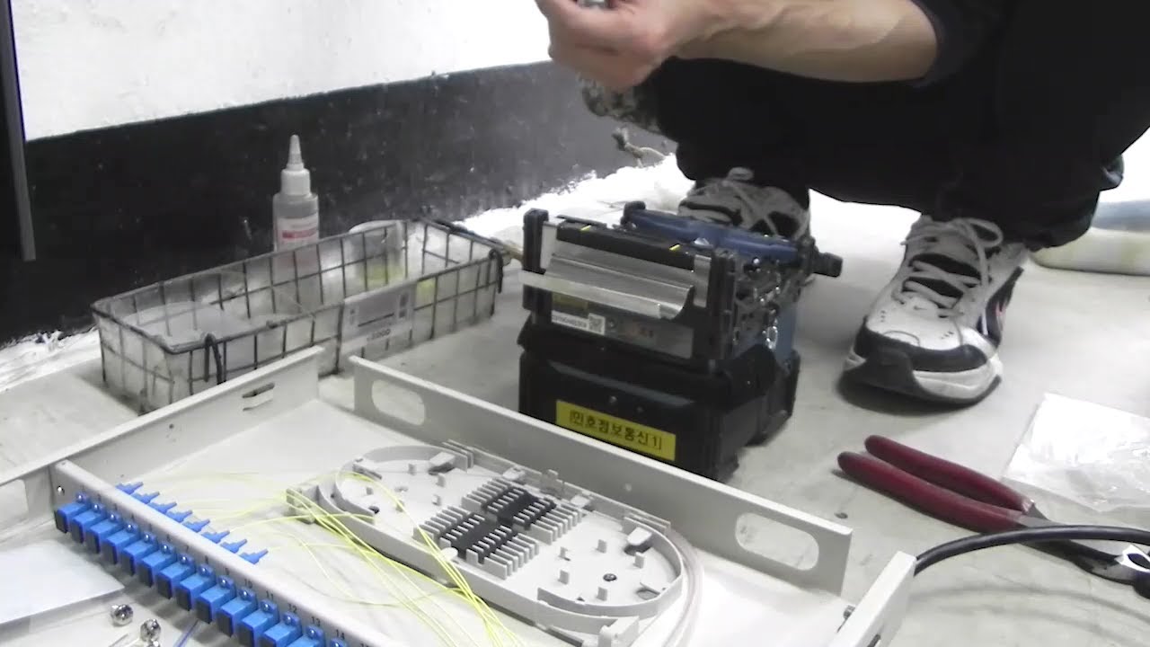 광케이블 접속 랙FDF 8core - YouTube