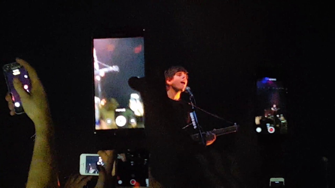 Jake Bugg _ Broken (solo in Glasgow 20/02/18) - YouTube