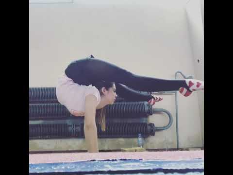 contortion backbend - YouTube