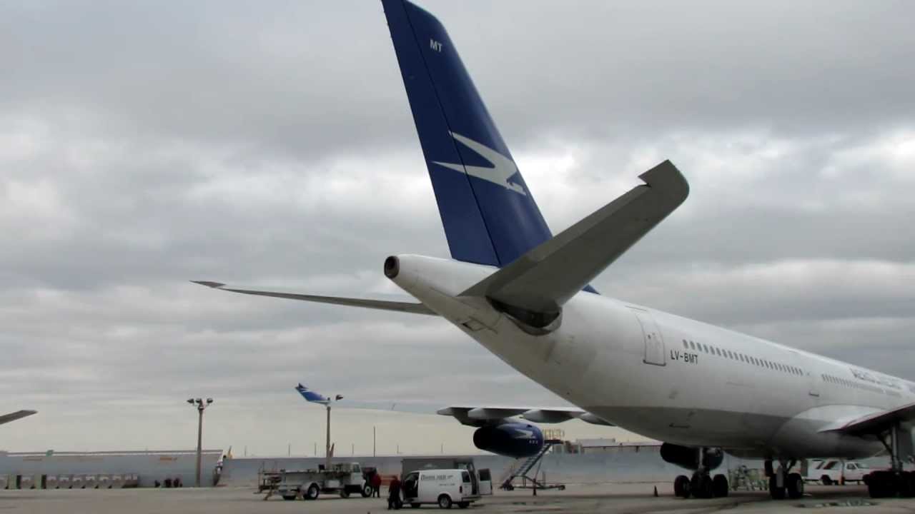 Aerolineas Argentinas Airbus A340 With Damaged Winglet - YouTube