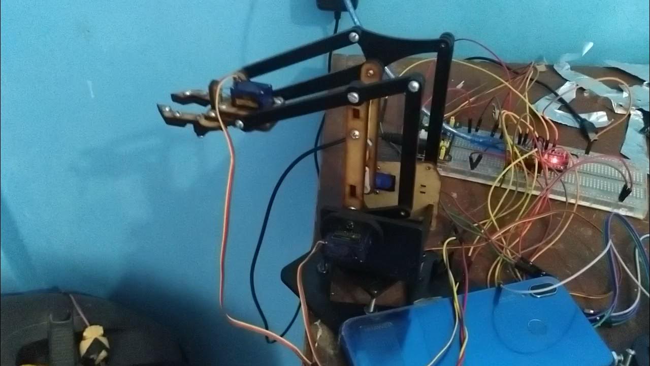 Brazo robótico controlado con arduino nano - YouTube