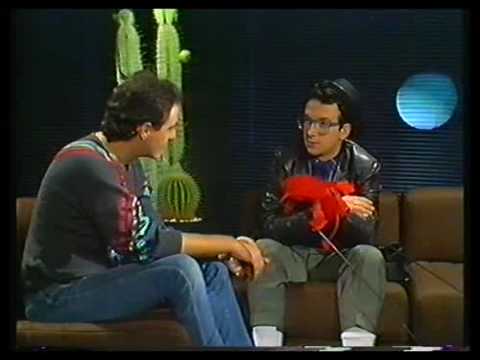 Elvis Costello INTERVIEW (Nightmoves - 1983) - YouTube