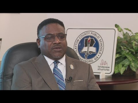 New superintendent welcomes back new students in Clayton County - YouTube