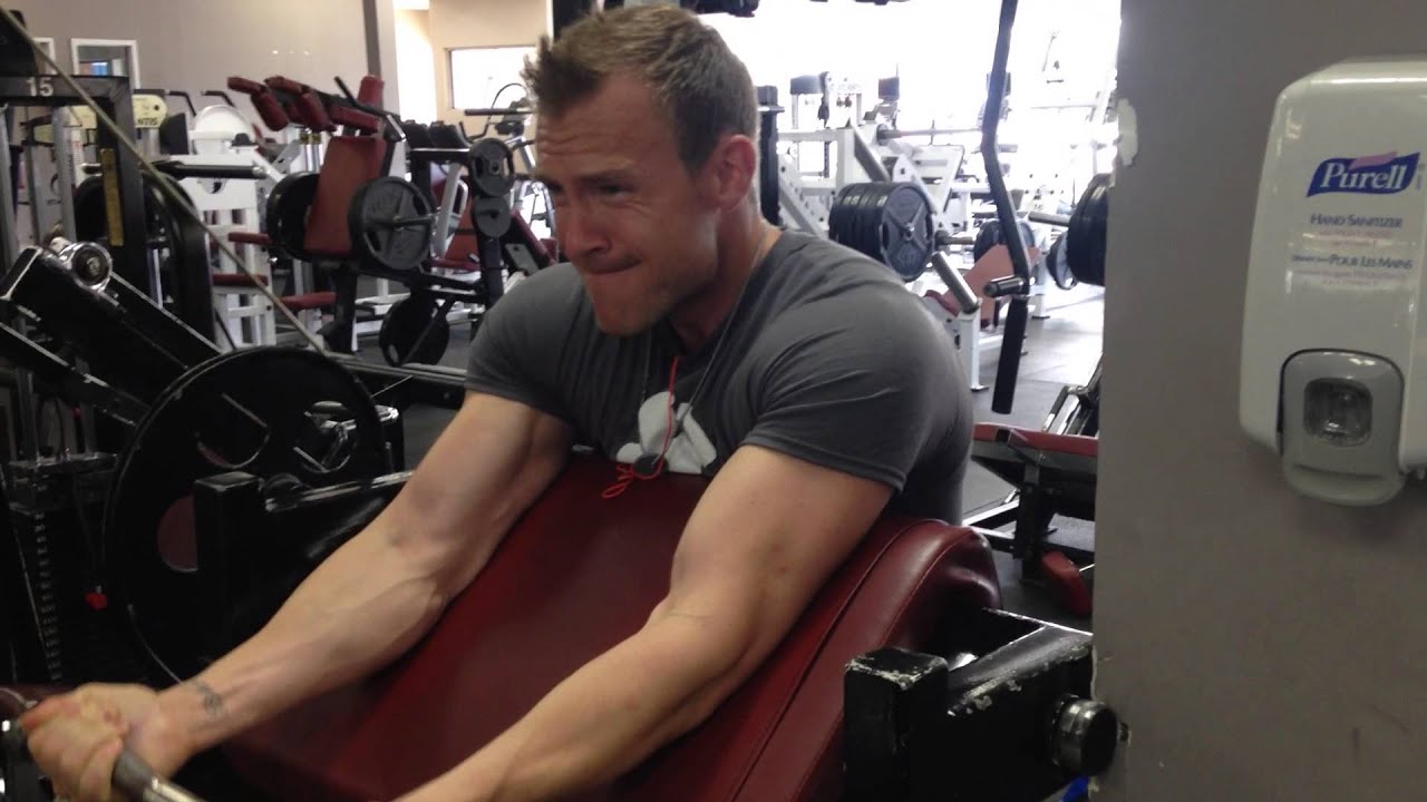 Nautilus Curls -Bicep Blast- Team #DrinkRE7 - YouTube