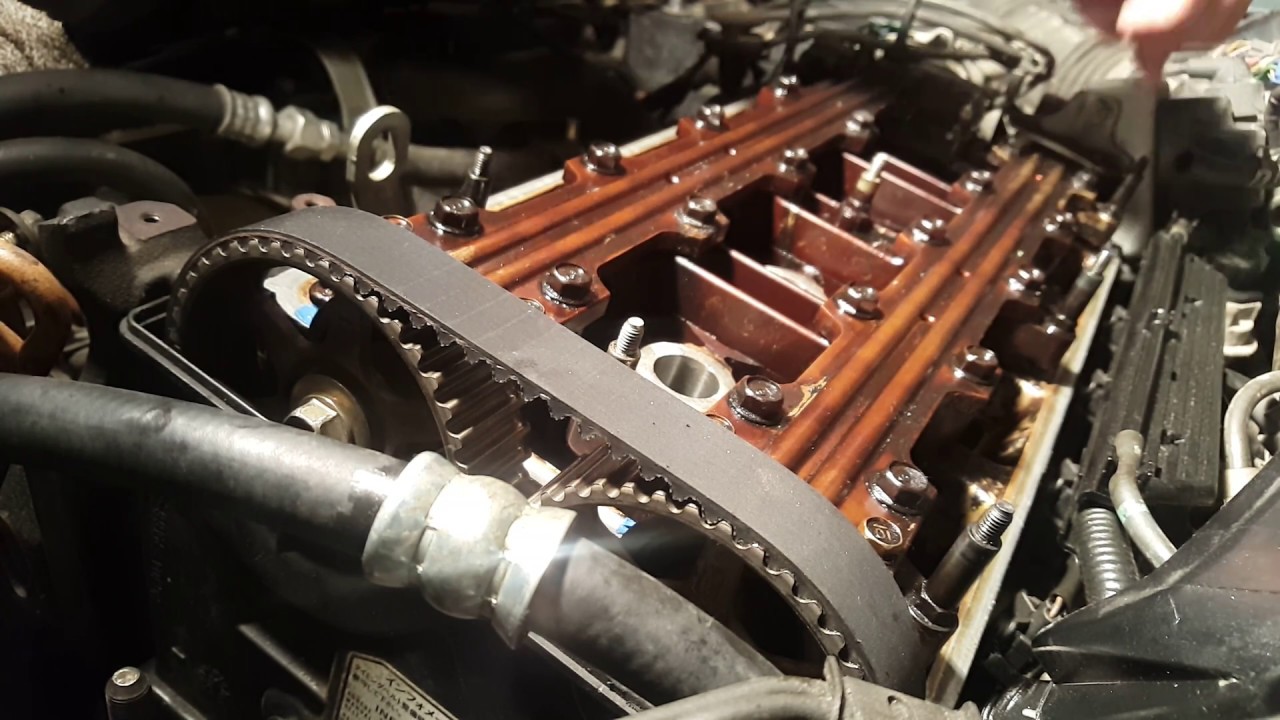 PRELUDE H22 dohc Valve cover install - YouTube