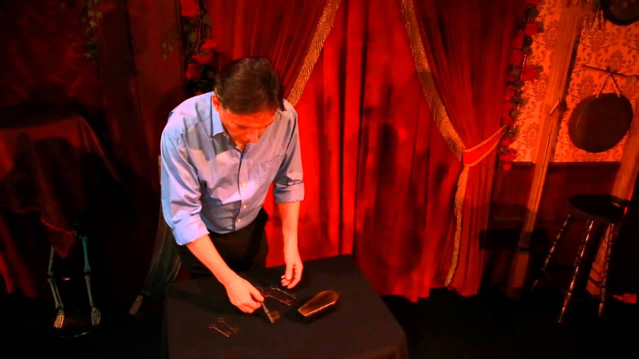 Simon Drake's Haunted Key - YouTube