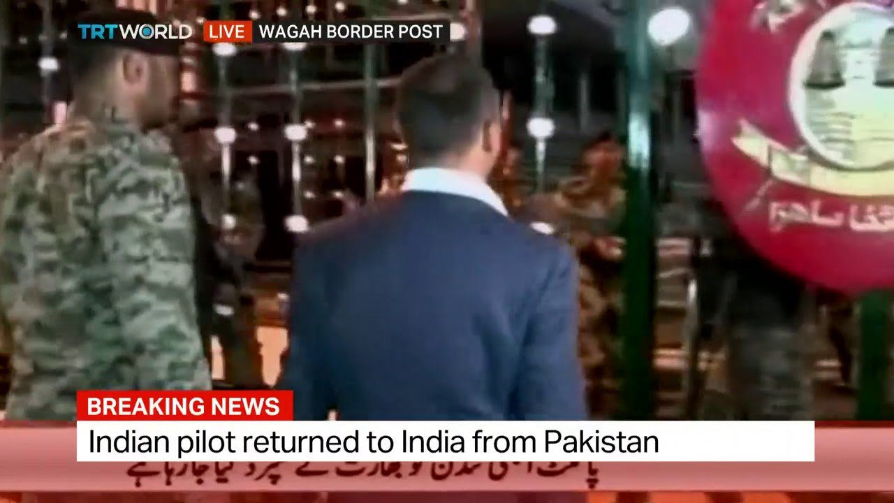 Pakistan returns captured Indian pilot in 'peace gesture' - YouTube
