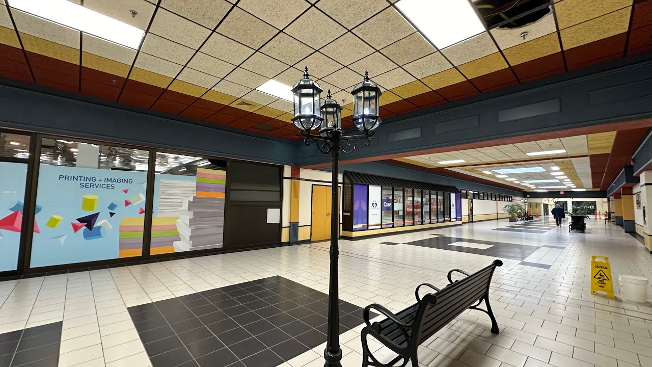 Victoriaville Centre (Thunder Bay, ON) - to be demolished in 2024 (now ...