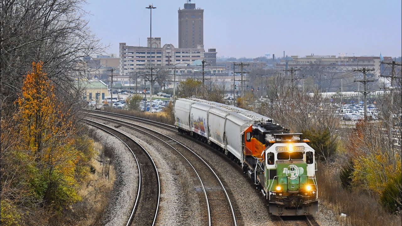 Rare trains on the BNSF Racetrack! (Ft. 5 Metrolink and 2911) - YouTube