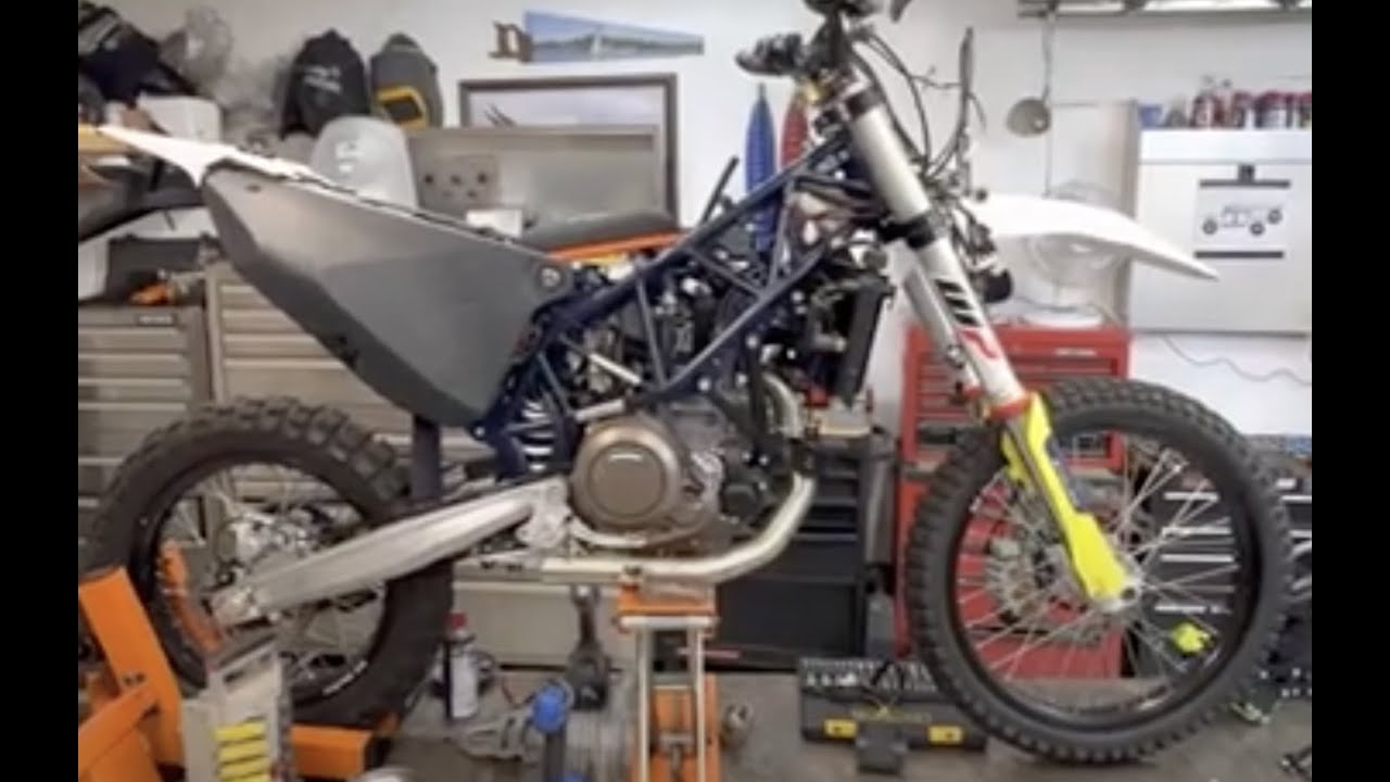 Husqvarna, 701 Adventure/ Rally Build Part Two. - YouTube