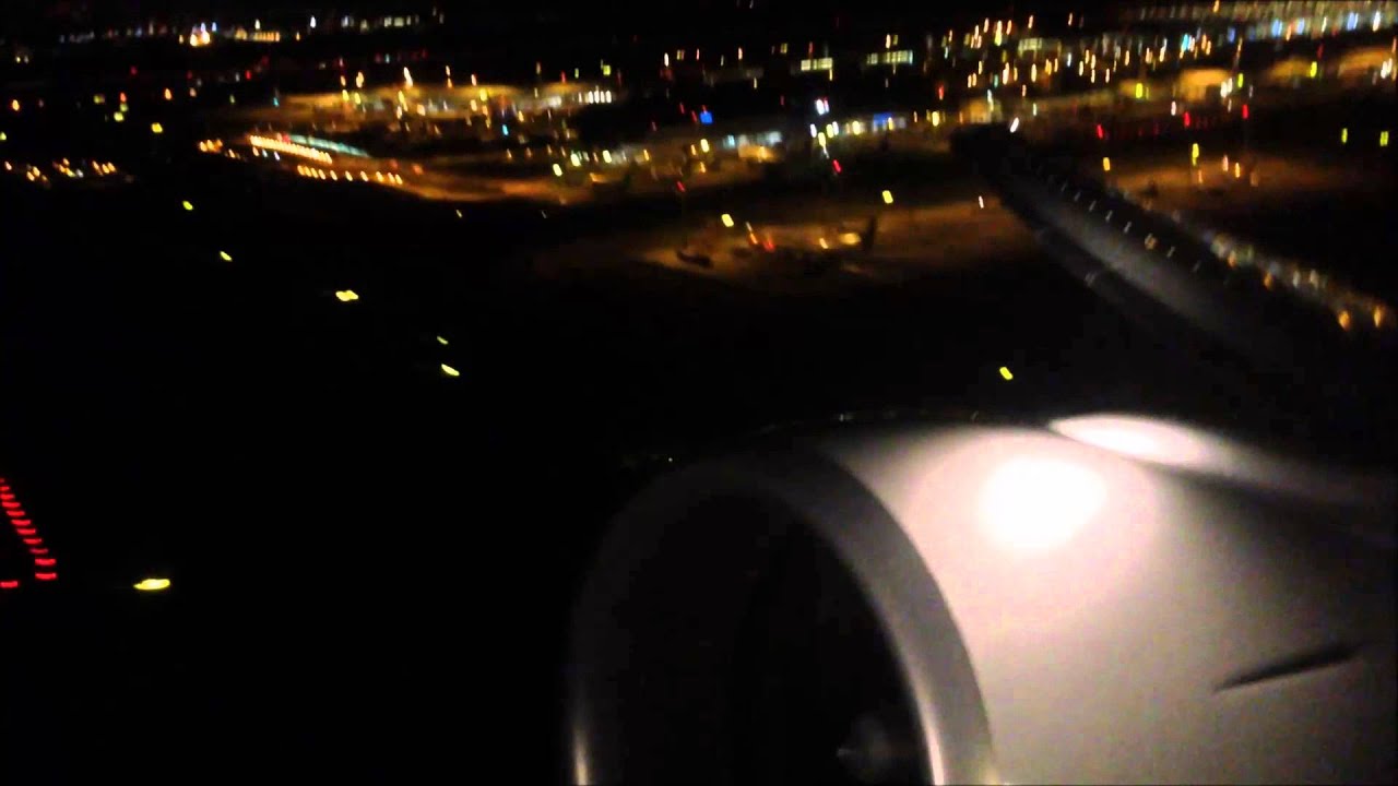 Nightflight from Singapore to Bangkok as TG410 with Boeing 777-300ER HS ...