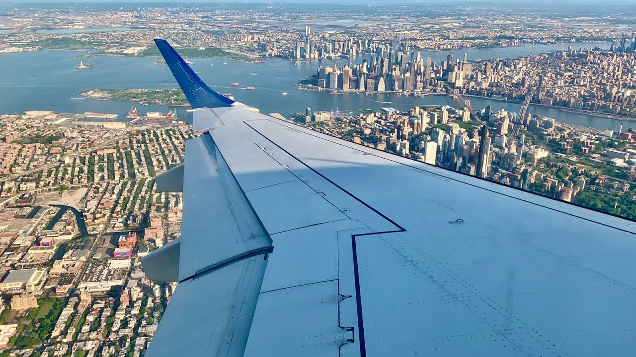 AWESOME LaGuardia Landing - JetBlue ERJ-190 – Scenic Approach + Landing ...