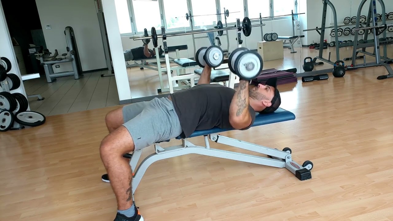 BENCH PRESS MANUBRI - YouTube