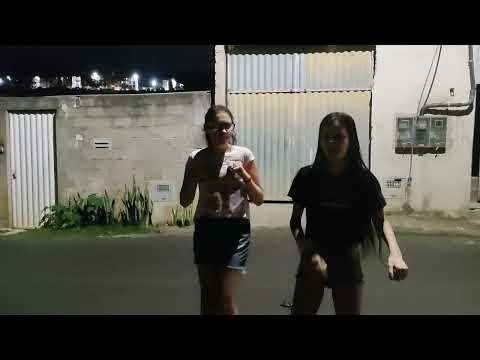 DANÇANDO COM A MINHA AMIGA!-YASMIM FERNANDES 