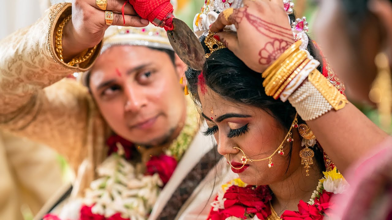 Bangladeshi Hindu Wedding - Biyer Golpo - বিয়ের গল্প - YouTube