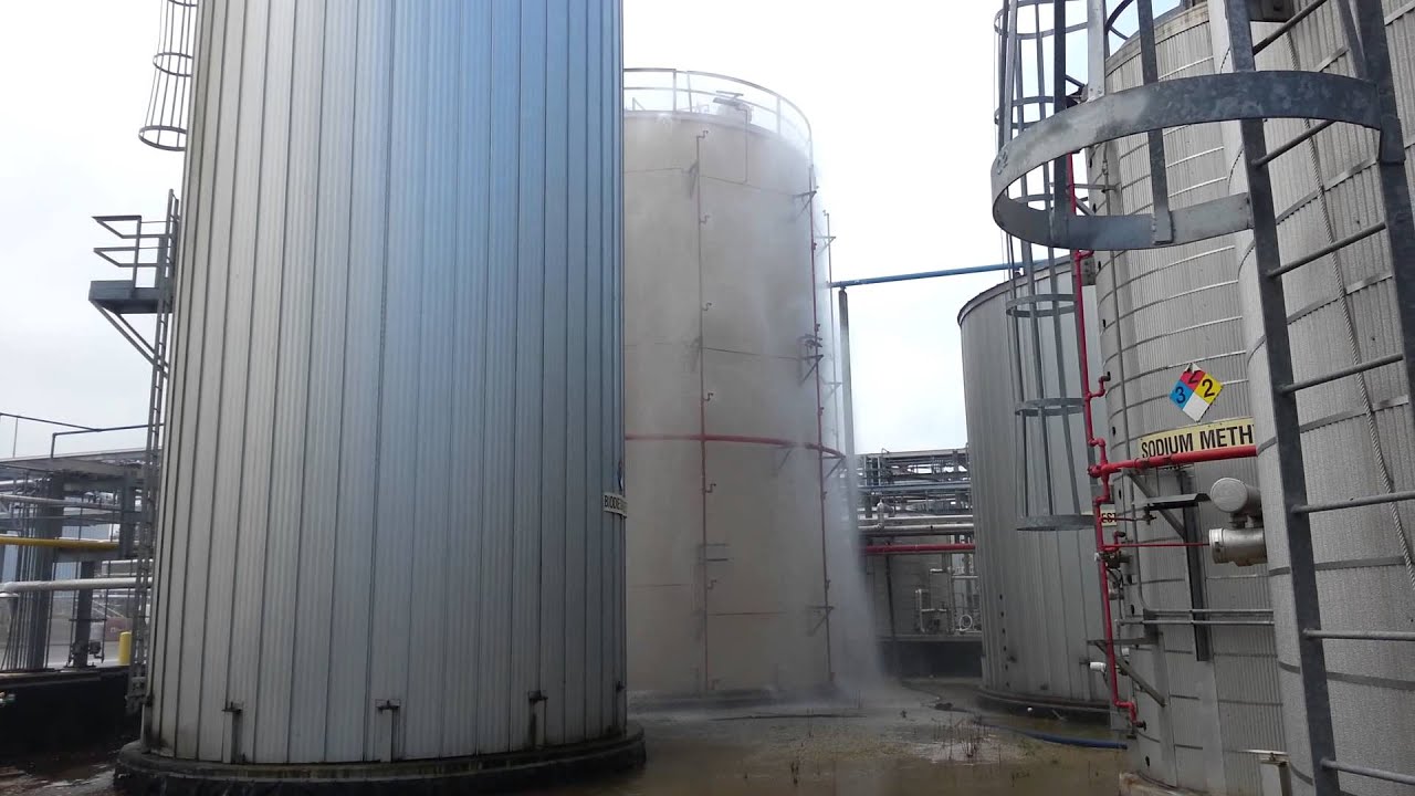 Large tank deluge discharge pt.2 - YouTube