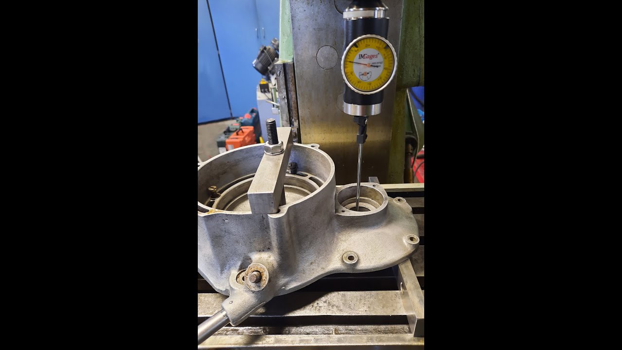 BMW R27 engine assembly - part 1 - YouTube