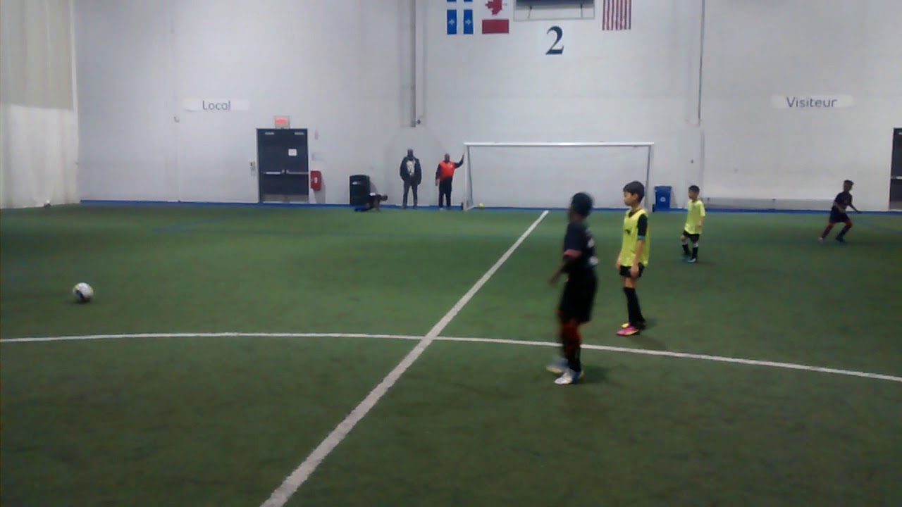 Camp 3v3 à Brossard au complexe sportif Bell.3v3 soccer camp at the ...