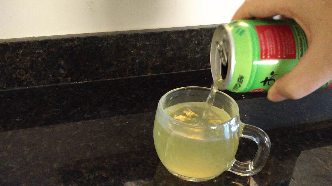 Oi Ocha unsweetened Japanese green tea in a can, canned tea - YouTube