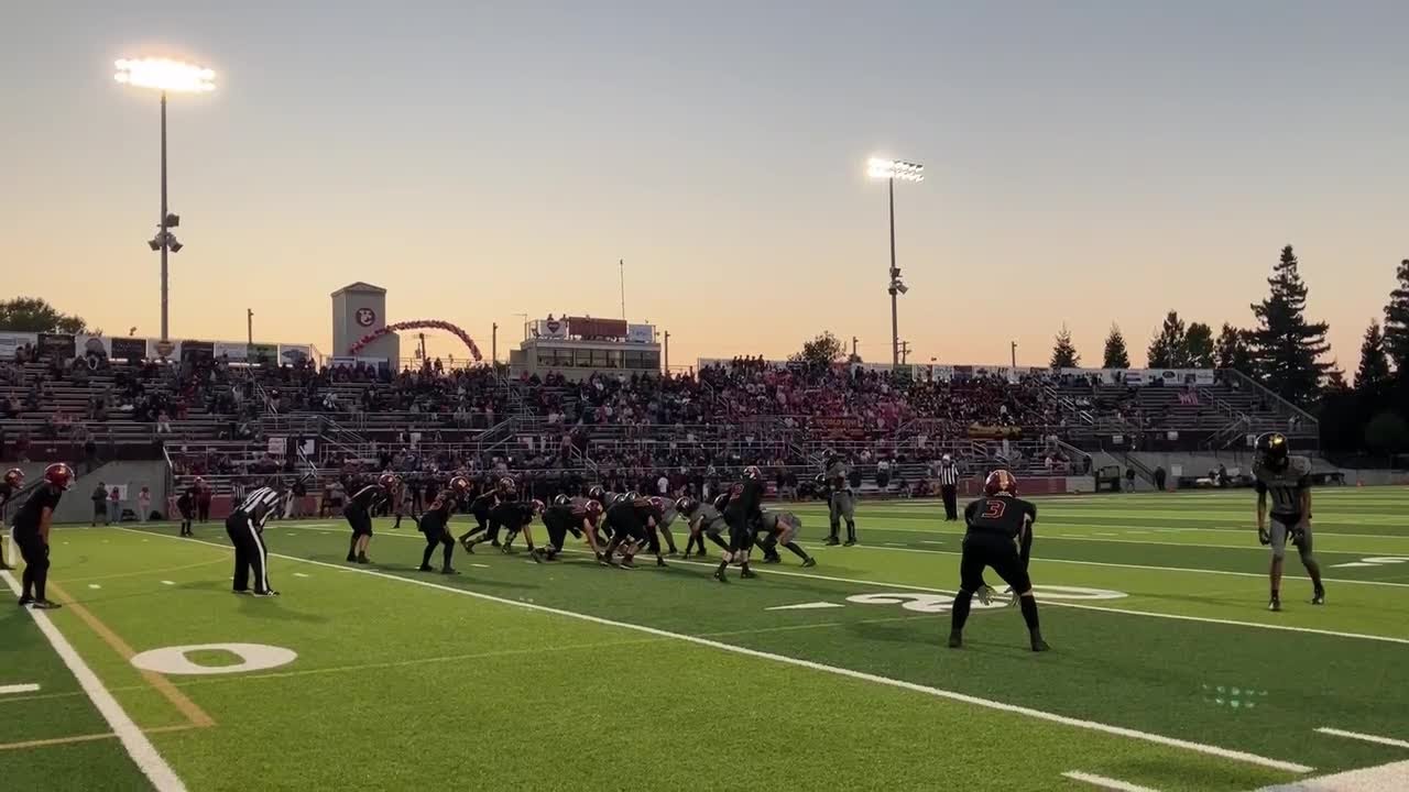 Video: American Canyon quarterback Mason Harris keeps to the Vintage 1 ...