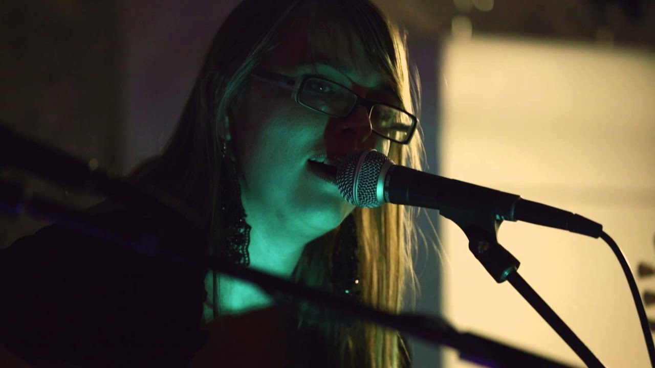 Maria Hagberg på Räfsnäsgården (2/11 2013) - YouTube