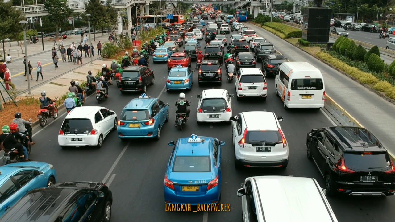 POTRET KEMACETAN IBUKOTA | Fotage drone kemacetan Jakarta - YouTube
