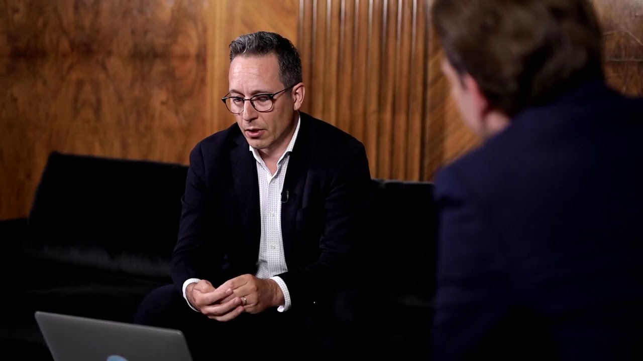 LIVE aus dem Bundeskanzleramt: Q&A mit Sebastian Kurz und Peter L. Eppinger - YouTube