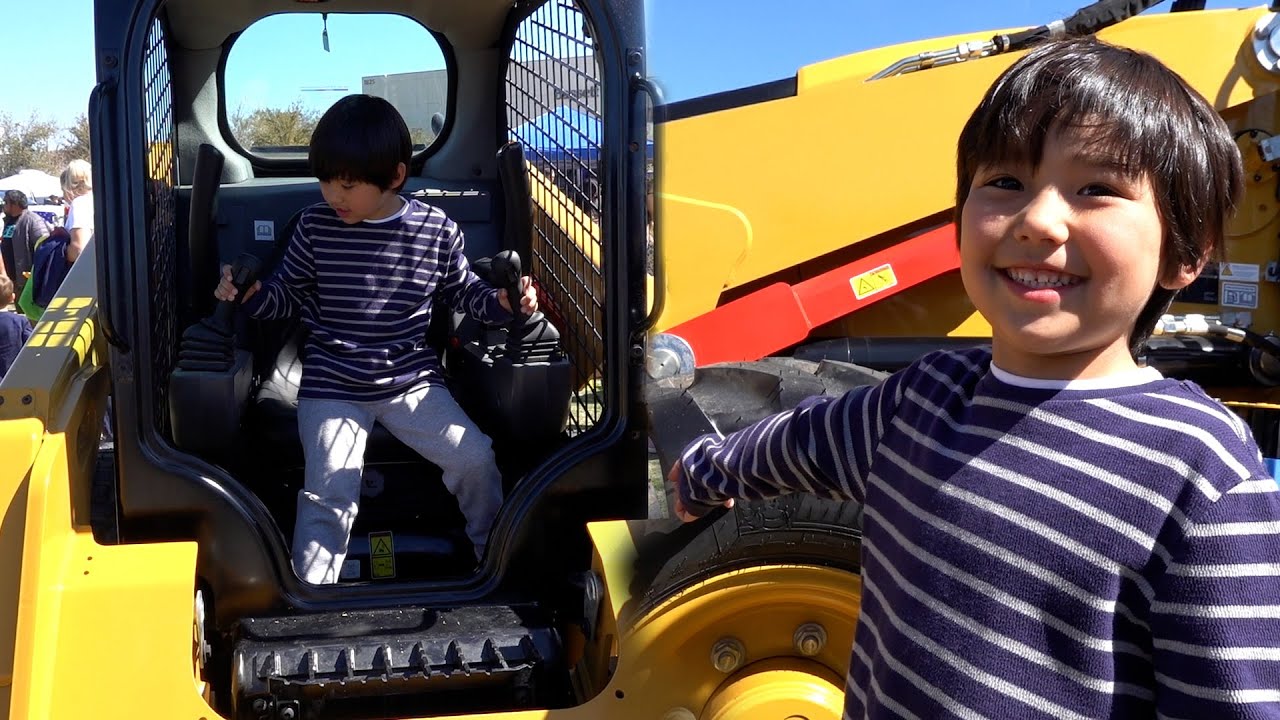 Taika's New Job! - YouTube