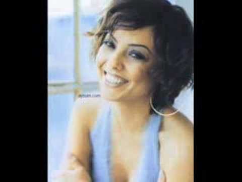 Ebru Gündes- yasamak bu degil by cingenem