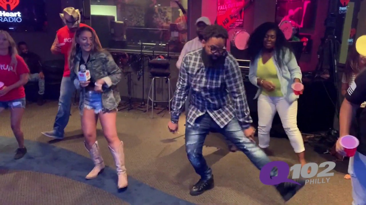 How To Do The Git Up Challenge WITH Blanco Brown - YouTube