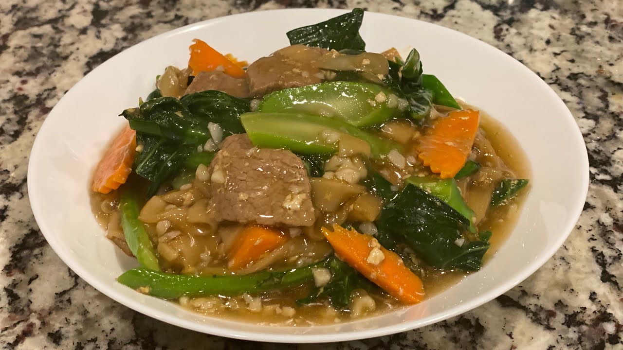 Mee-Ka-Tang Sach Ko - Cambodian Beef Chowfun - YouTube