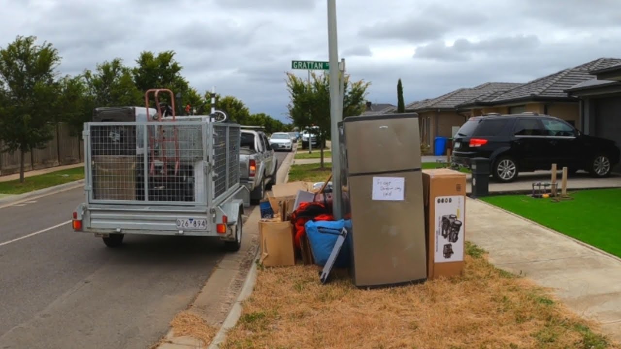 Street Scrapping Steel & Scrap Valuables In Suburbia - YouTube