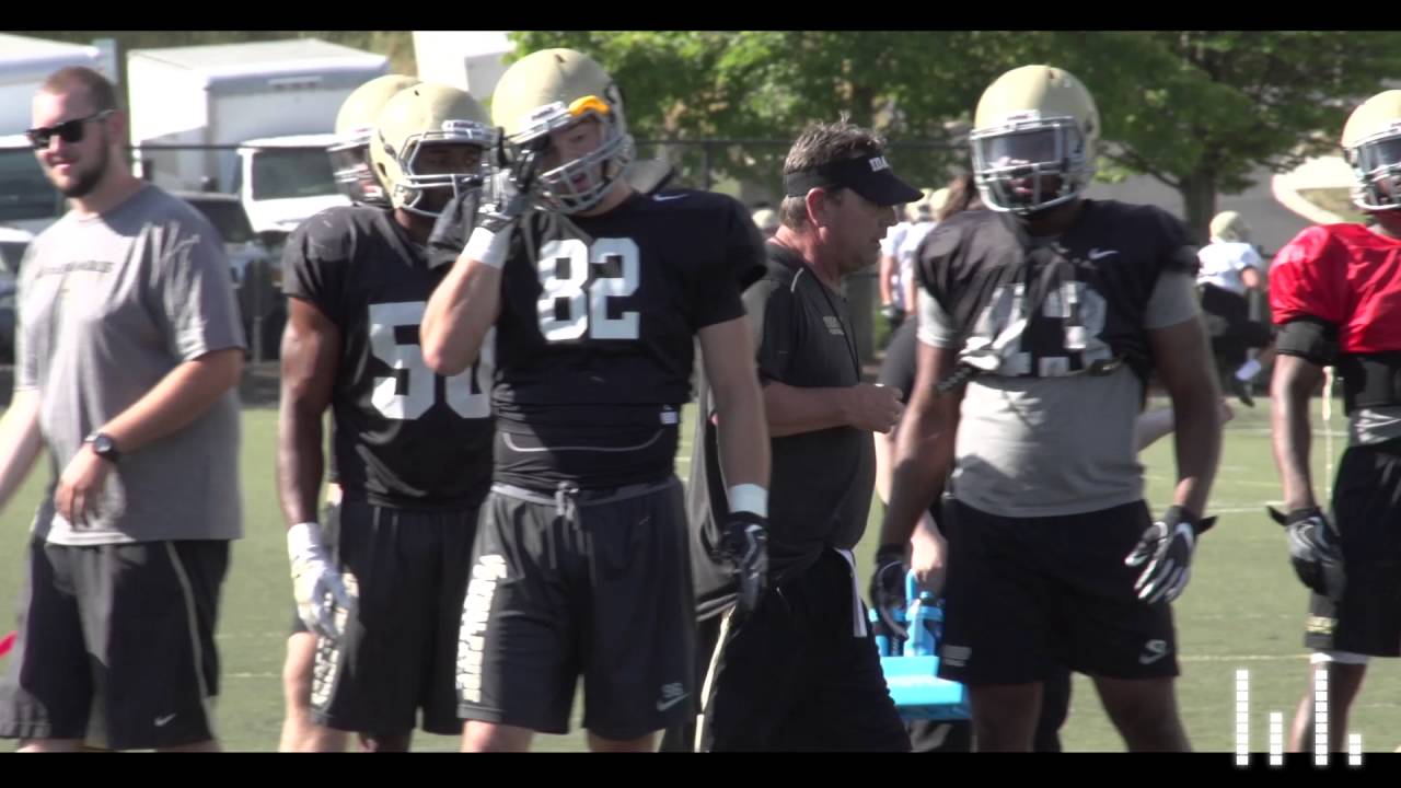 Mike Breske mic'd up - YouTube