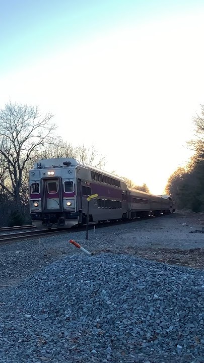 MBTX #1706 Nathan K3L (Crossing Sequence X2) #train #horn #mbta - YouTube