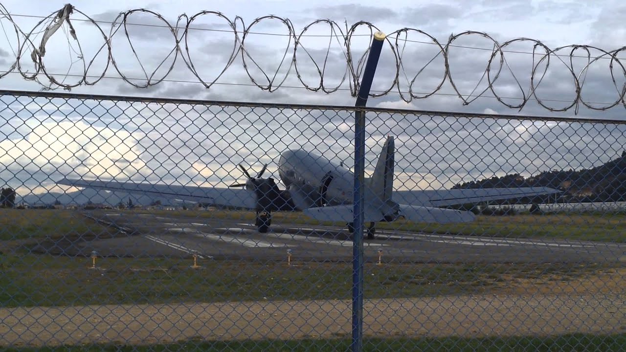 Nave espacial despegando desde colombia - YouTube