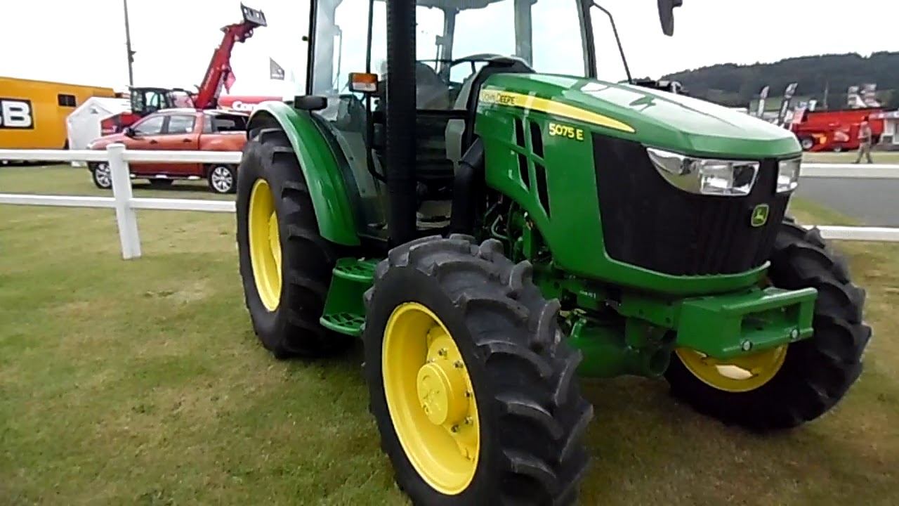 JOHN DEERE 5075 E - YouTube