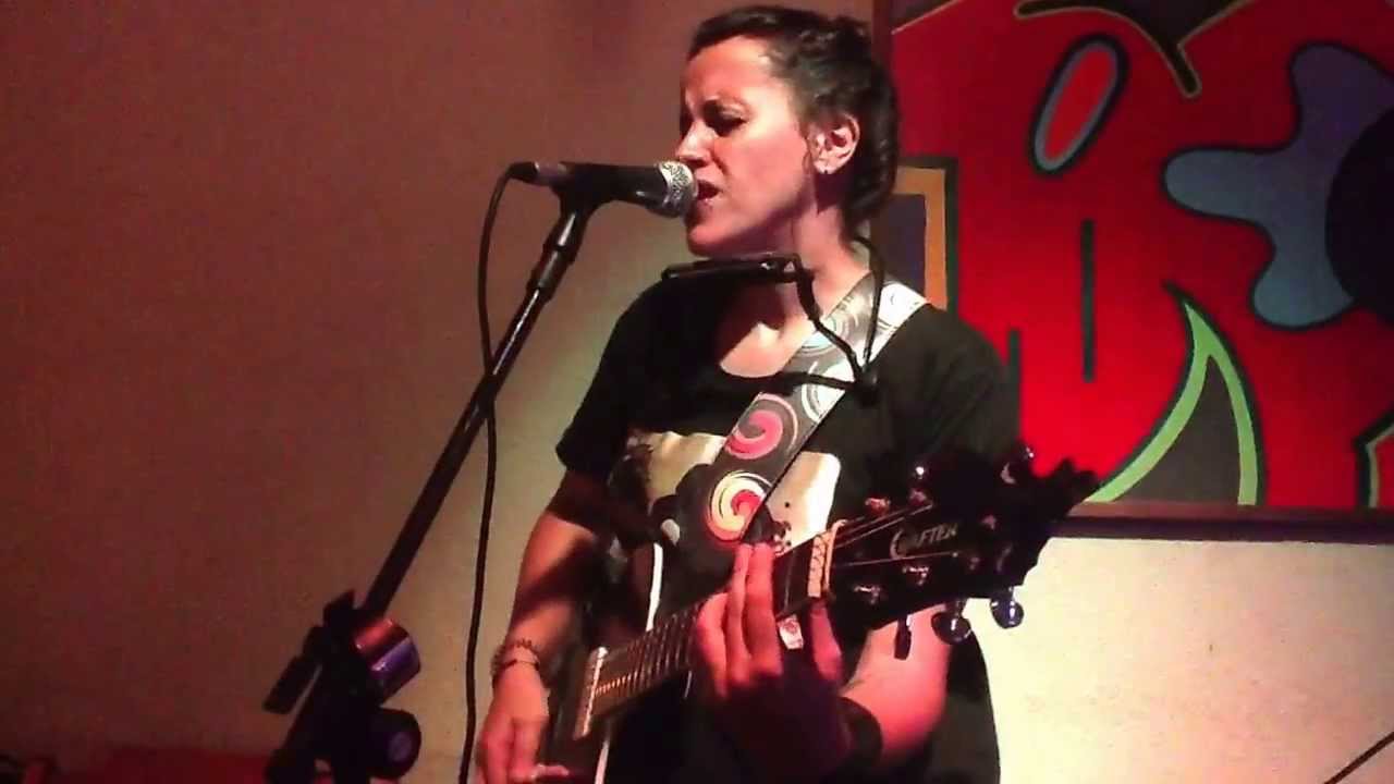 I Feel Good - Manú Cordeiro no TABOCA RIO Anil-JPA - YouTube