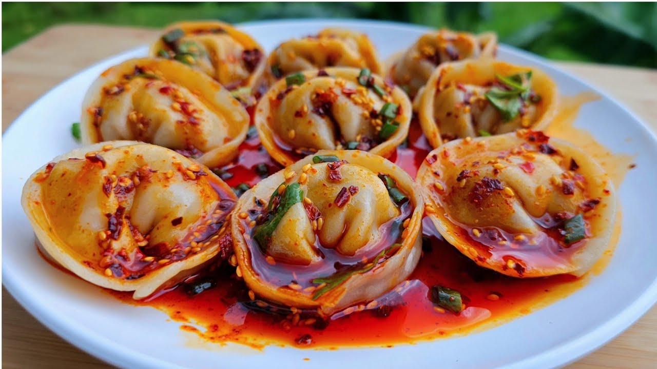Best Dumpling With Instant Chilli Oil Recipe/Spicy Chilli Oil MoMo ...