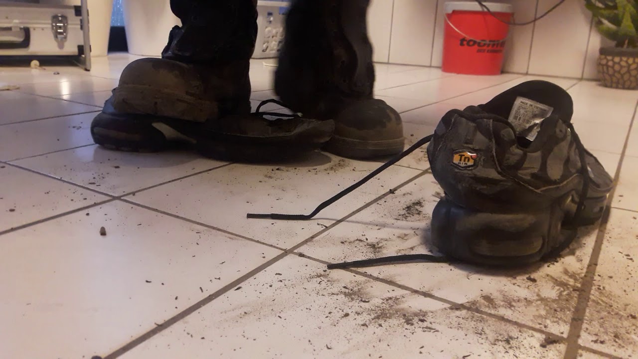 haix stomp Nike Tn - YouTube