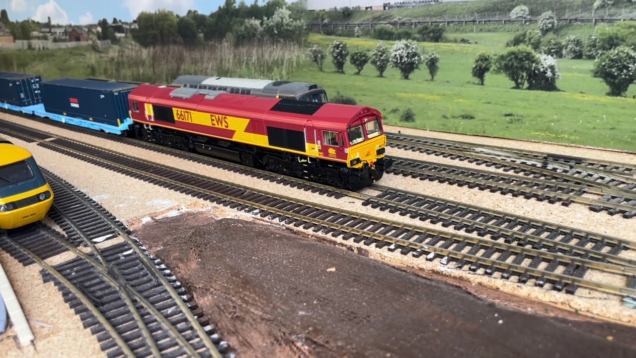 Accurascale Class 66 EWS 66171 - YouTube