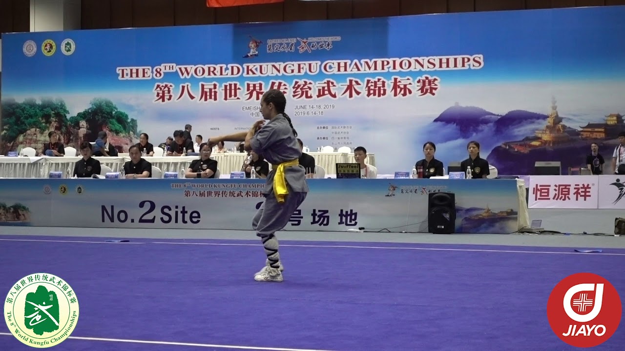 Female Shaolin Quan at World Kungfu Championship - YouTube
