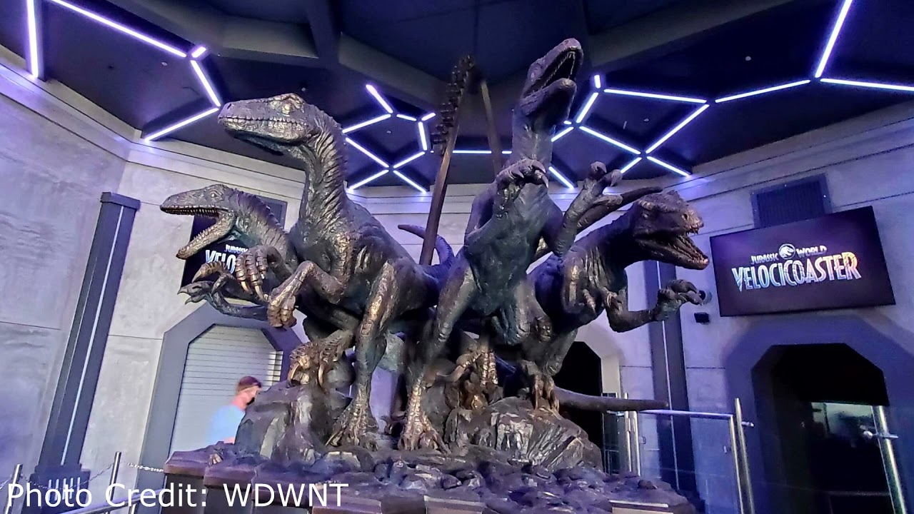 Jurassic World VelociCoaster: Raptor Statue Audio (Pt. 1) - YouTube