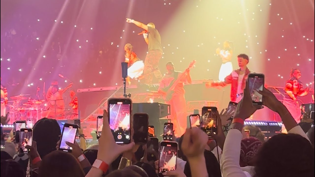 Joe Dwet File ( 4 Kanpe ) Live Accor Arena Paris - YouTube