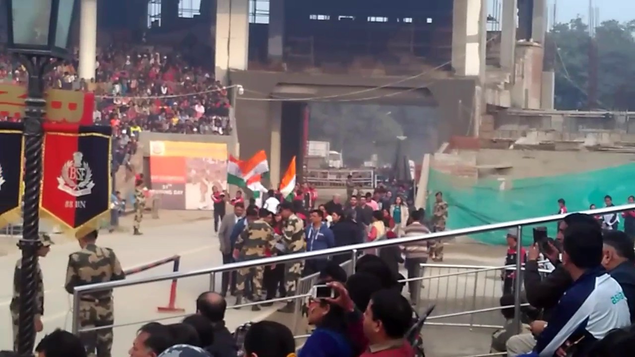 🇮🇳Waga Border, हम हिन्दुस्तानी - YouTube