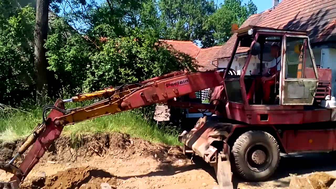 Poclain in action - YouTube