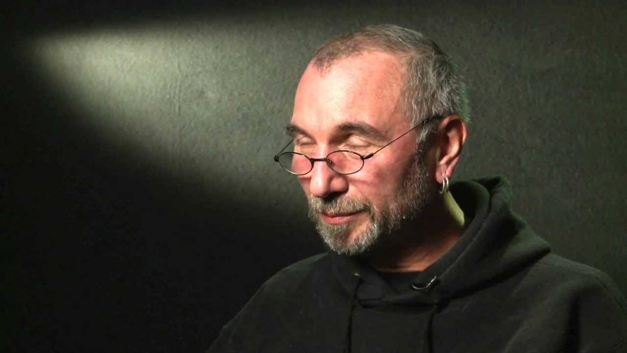 Thomas Grund: Auffangbecken für Jugendliche - YouTube