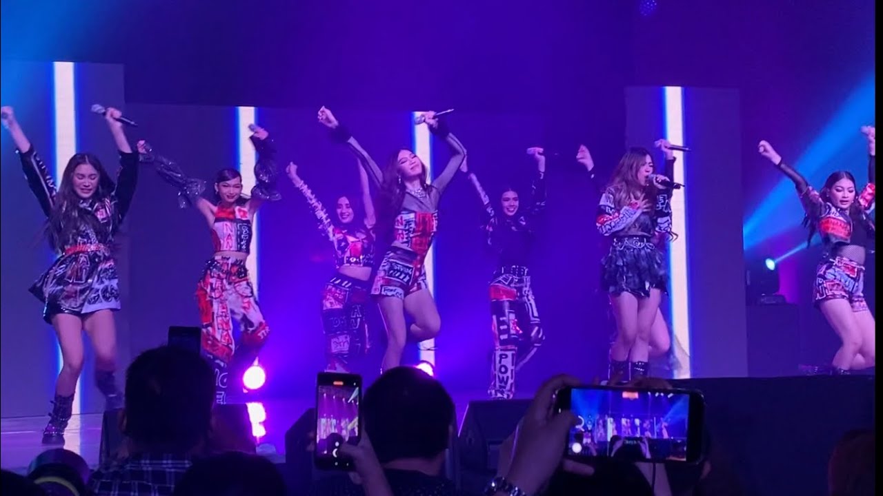 NO FEAR by BINI live at FEEL GOOD ALBUM SHOWCASE (FULL FANCAM 10282022 ...