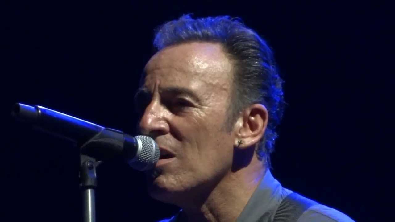 Bruce Springsteen - Secret garden - Leeds 2013-07-24 - YouTube